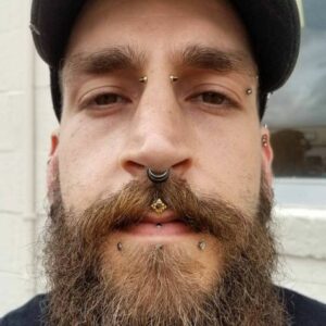 Piercing Bridge – O que é? + 60 Ideias e Joias Incríveis!