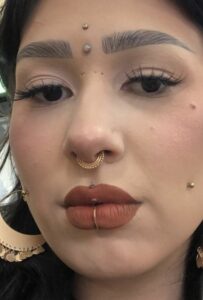 Piercing Vertical Labret – 40 Ideias Lindíssimas!