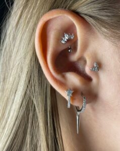 Rook Piercing – O que é? Dói? +30 Ideias Espetaculares!